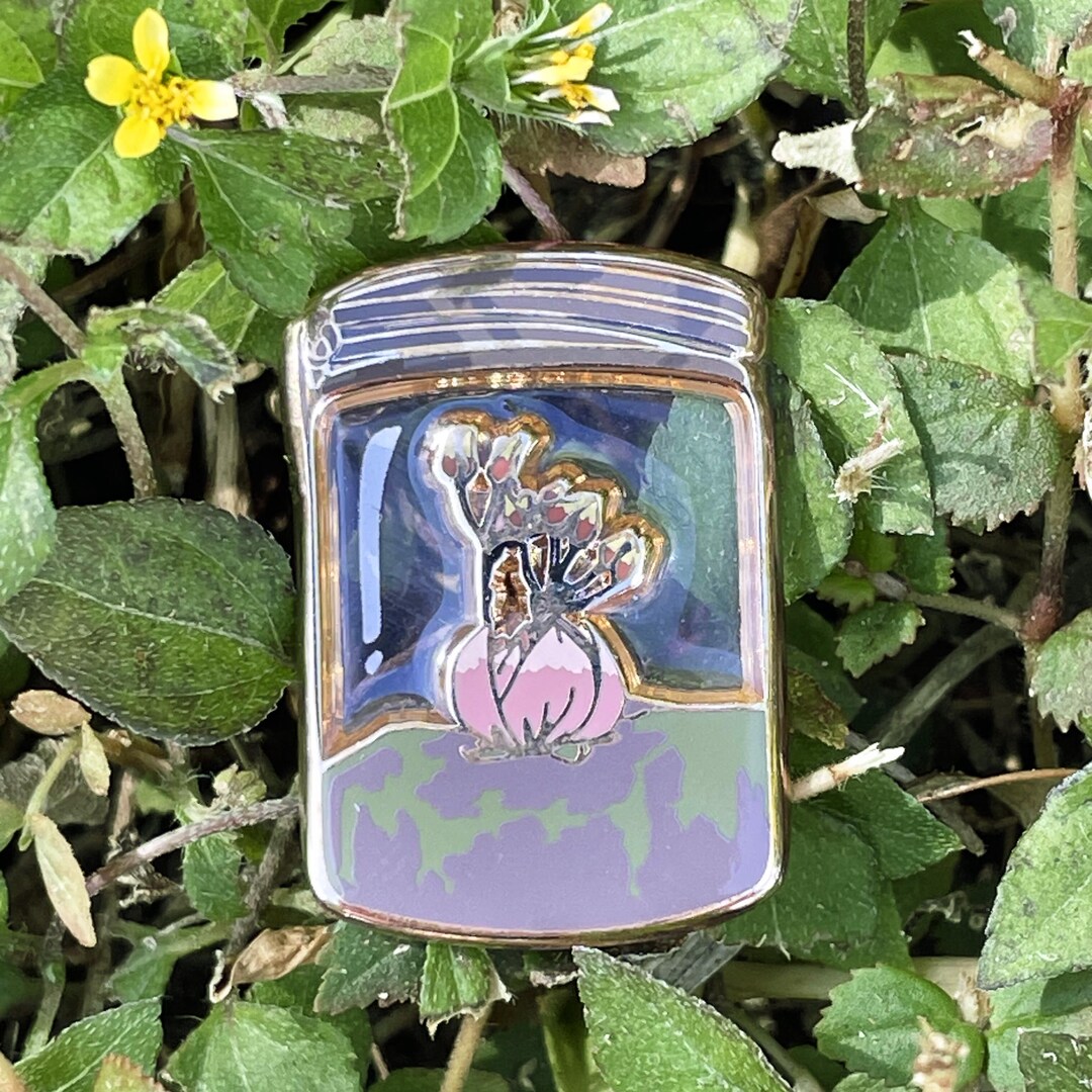 RDR2 Arthur Morgan Red Dead Redemption Flower Jar Hard Enamel Pin - Etsy UK