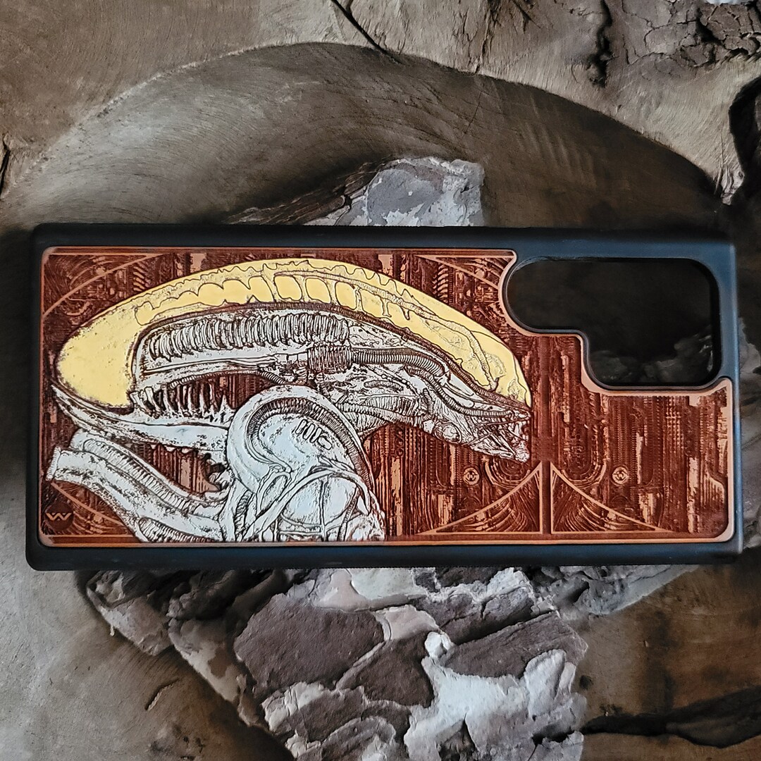 Alien Head for iPhone 17 16 & Galaxy S26 S25 Wood Phone Case, Xenomorph ...