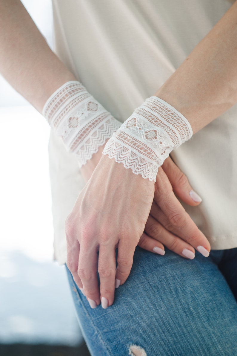 Short White Lace Wrist Cuffs for Every Day Also as Wedding - Etsy