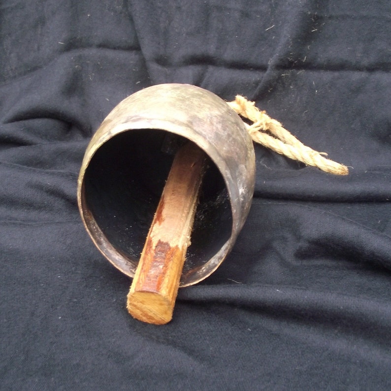 Bavarian Cow Bell Vintage Cow Bell Bronze Bell with Wood - Etsy.de