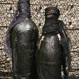 Halloween Potion Bottles, Scary Halloween, Creepy Halloween, Spooky ...