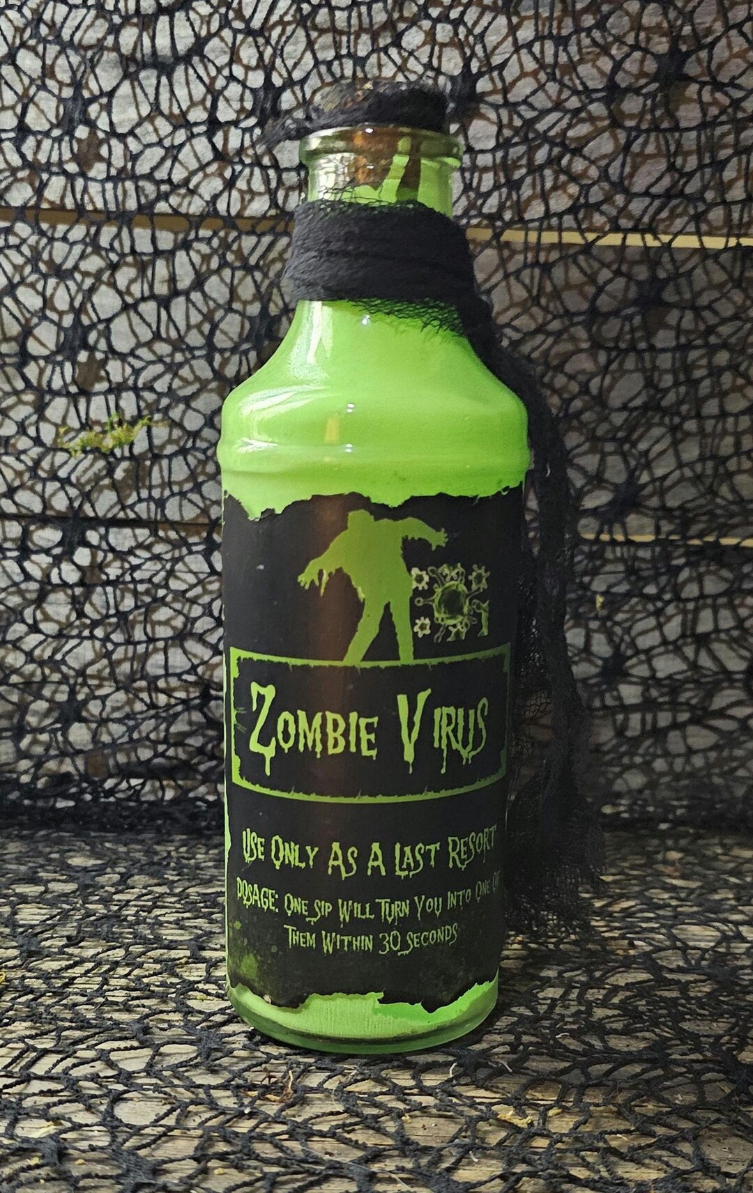 Zombie Virus Antidote Halloween Potion Bottle, Glow in the Dark ...