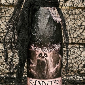 Halloween Potion Bottles, Scary Halloween, Creepy Halloween, Spooky ...