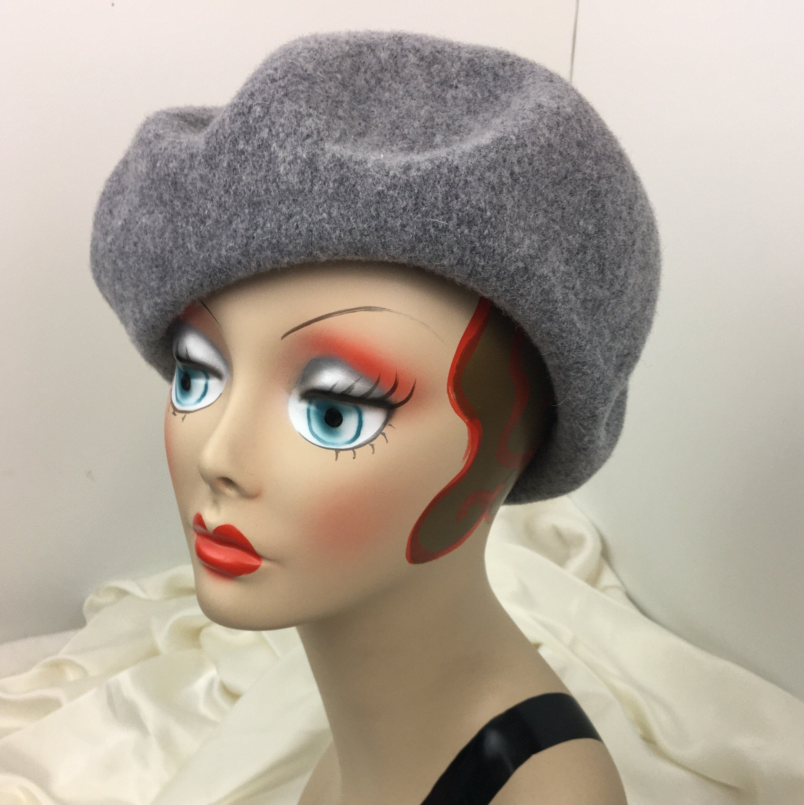 French Beret Fine Wool Heather Gray Hand Blocked Vintage Look