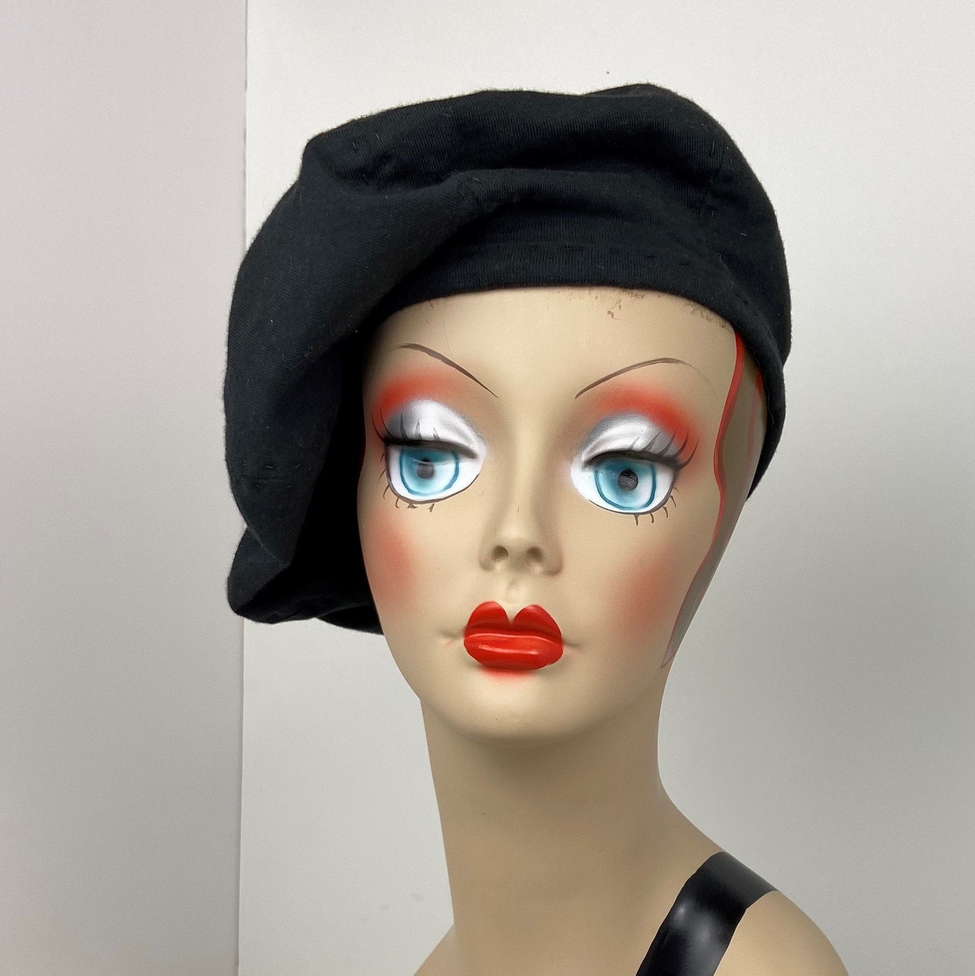 Black Organic Cotton Knit Over sized Beret