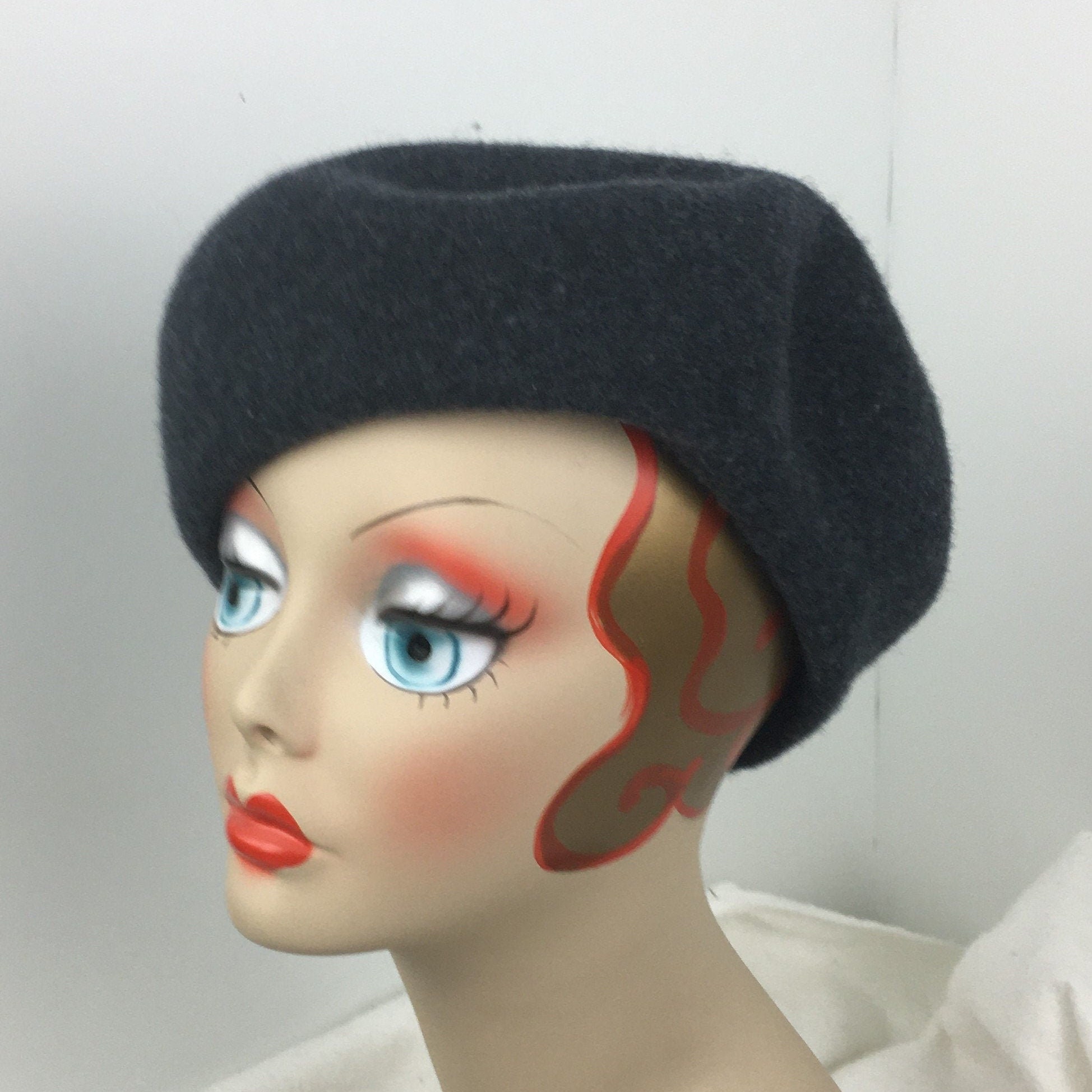 French Beret Classic 1930's Woman's Wool Charcoal Gray Garbo 1930's Look