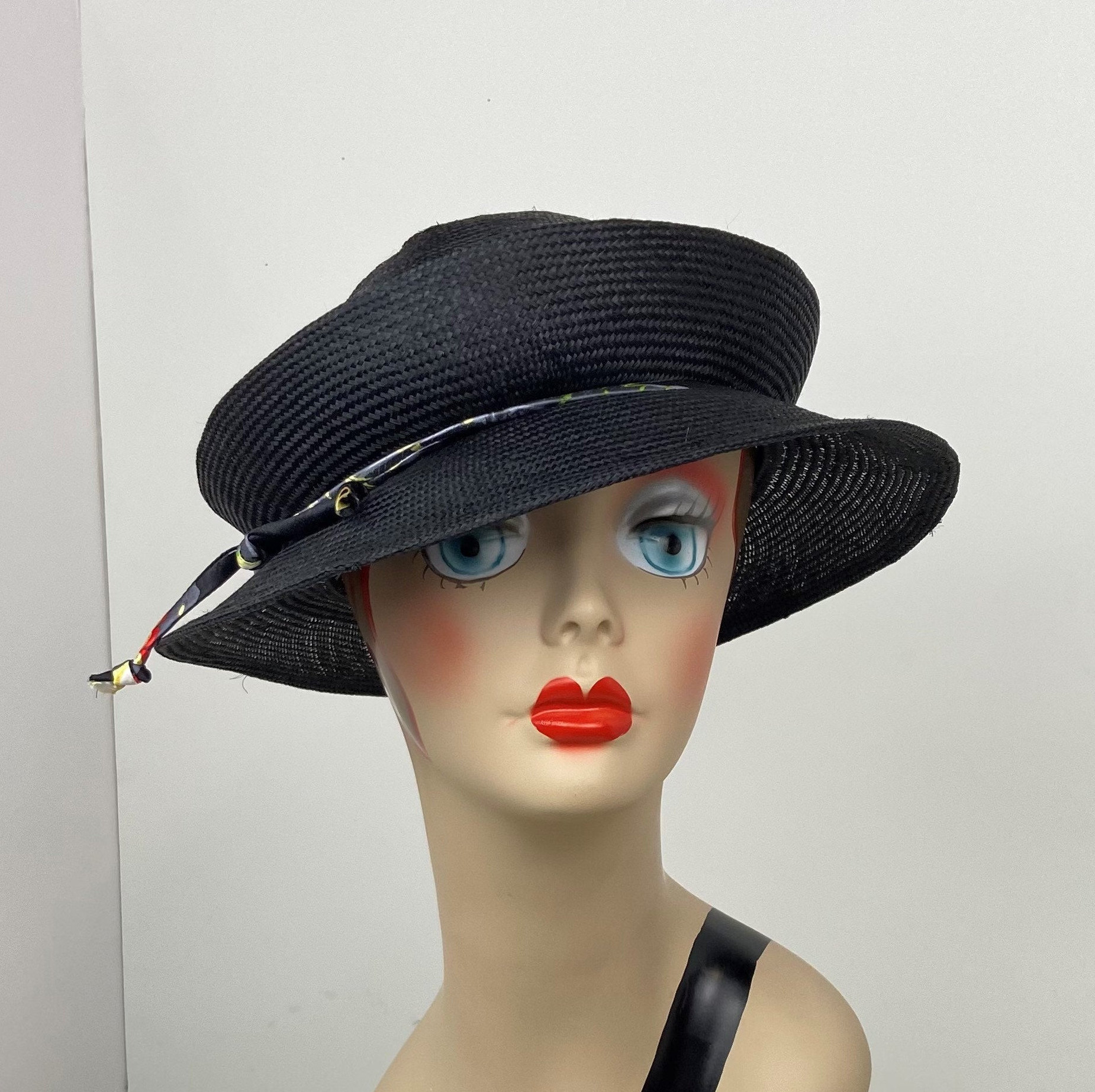Black Parasisal Straw Travel Hat Folding Hat Handmade Summer Hat