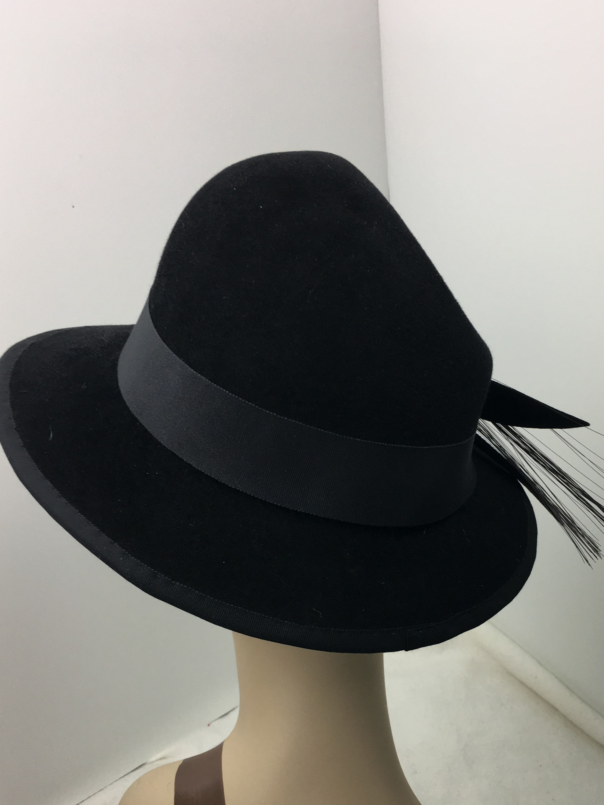 Handmade Millinery Woman's Black Hat Velour Felt Profile Crown 1930's ...
