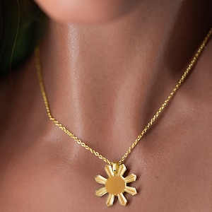 Philippine Sun Necklace in Gold Mirror © 2023 - Etsy