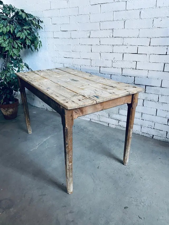 Rustic Farmhouse Plank Table