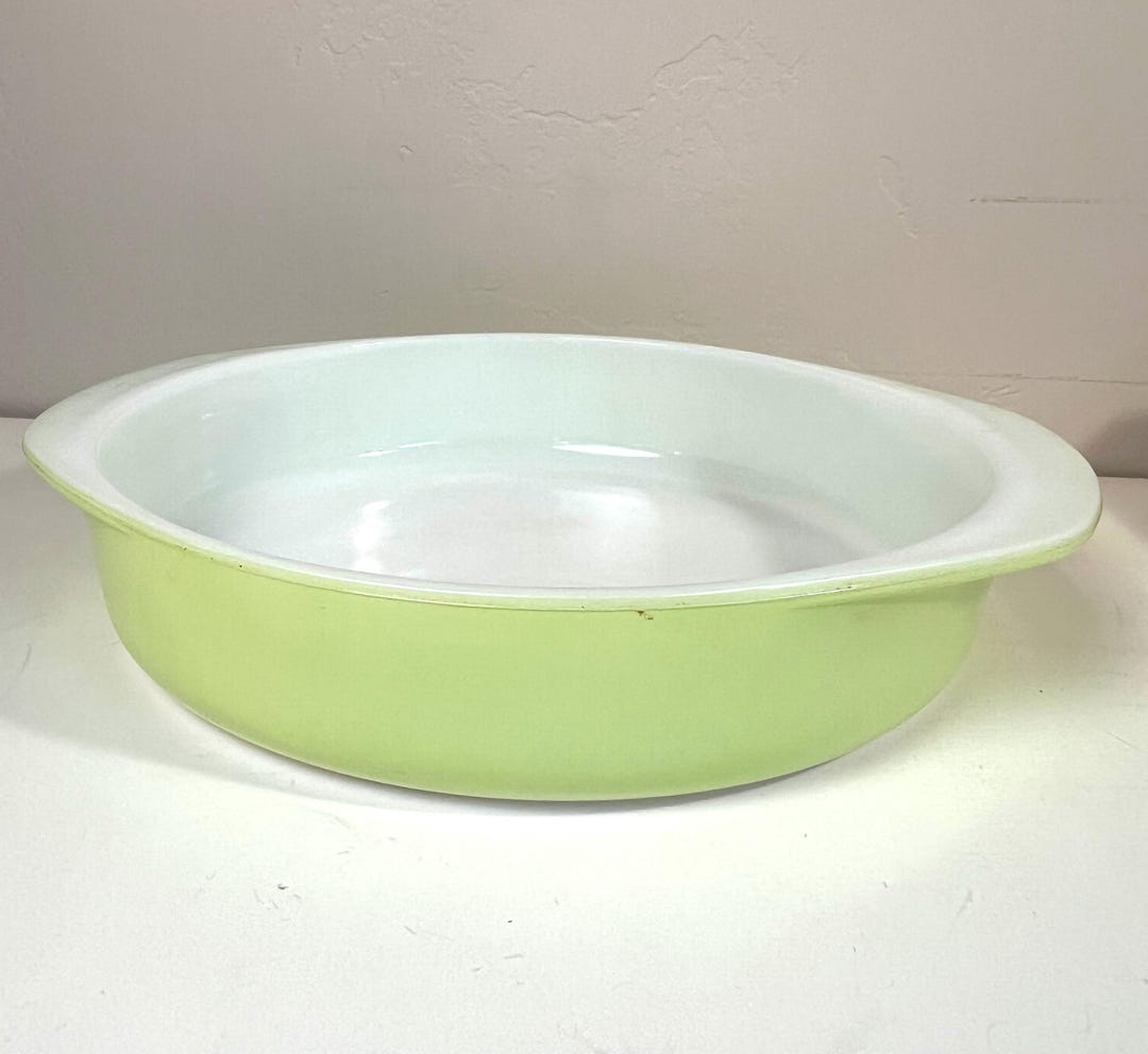Vintage PYREX 8" Lime Green Glass Cake Pan Dish #221 With Handles ...