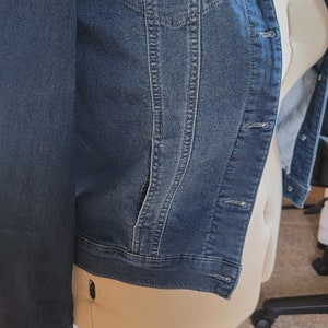 Denim Jacket, Embroidered Bee and Flower, Custom Jean Jacket Ready to ...