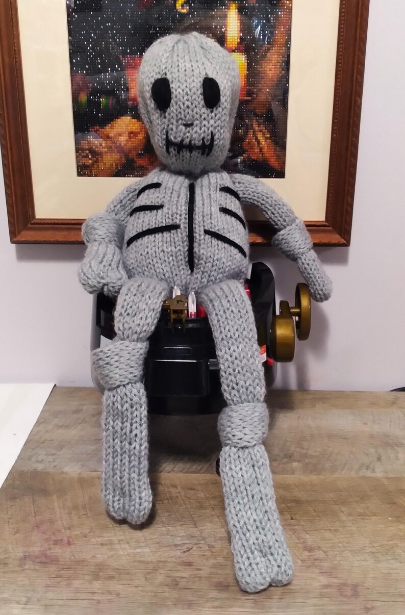 Mr. Bones the Halloween Skeleton Circular Knitting Machine PDF Pattern ...