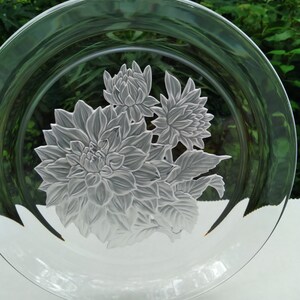 Hoya Crystal of Japan, Hoya Flower of the Month Engraved Crystal Plate ...