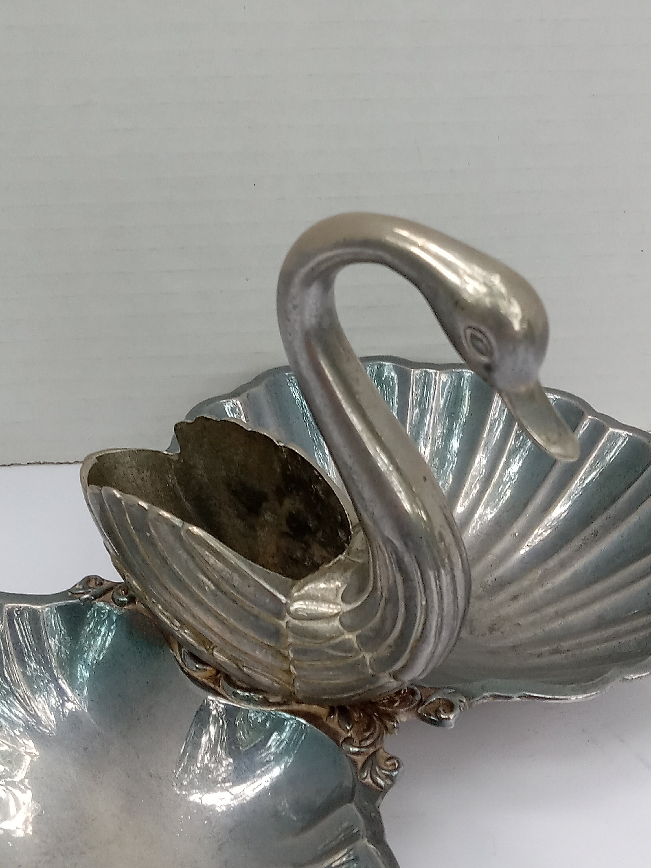 Silver Metal Swan Toothpick Holder/ Double Shell Hors D’oeuvre Dish ...