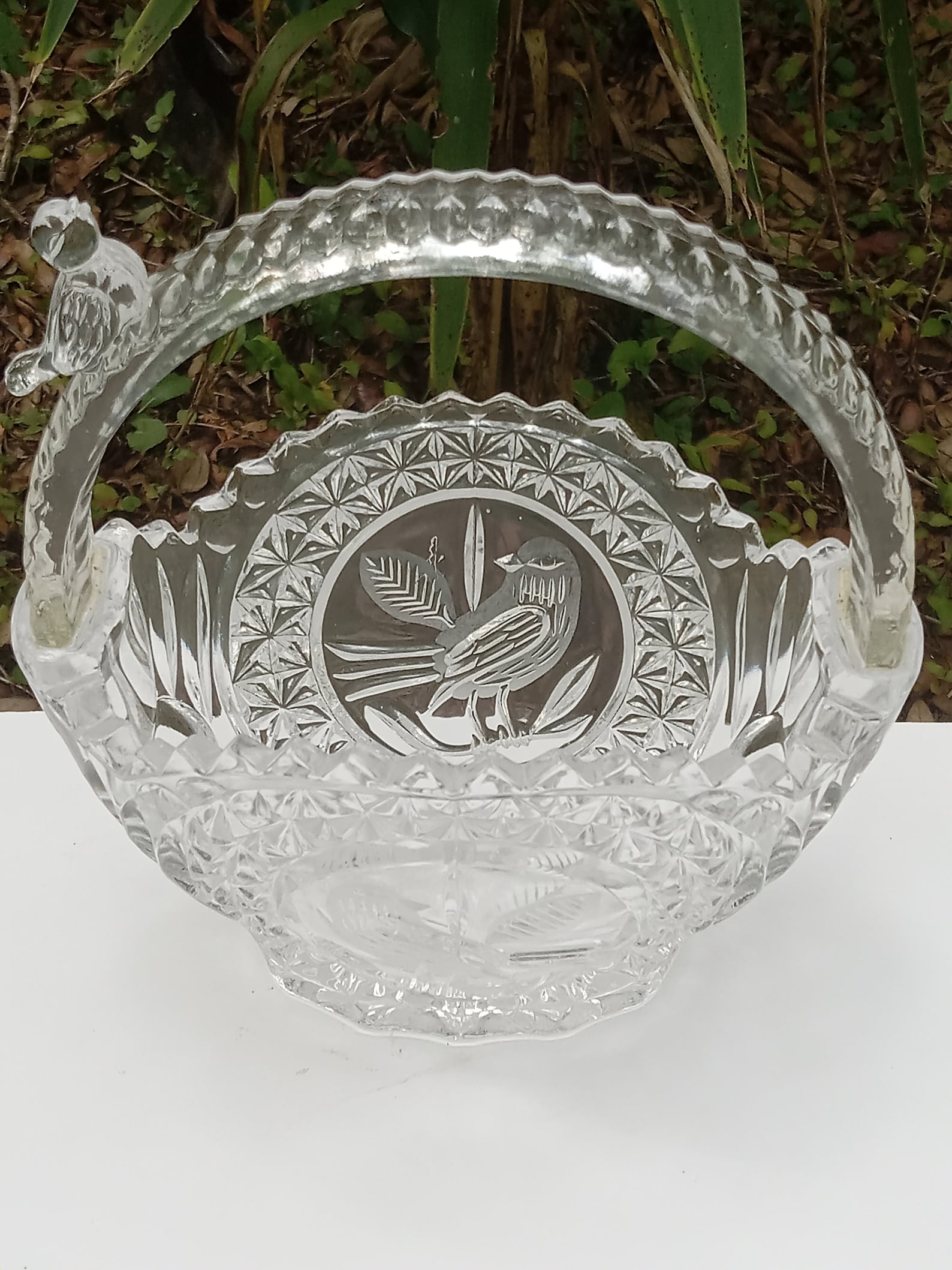 Hofbauer Byrdes Collection, Crystal Basket With a Bird Perched on the ...