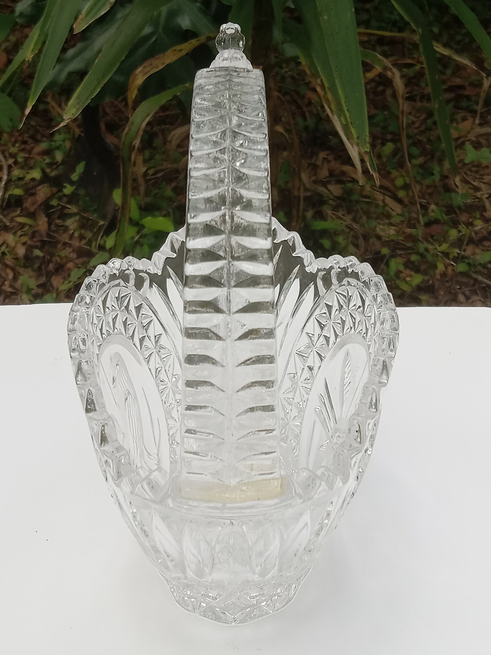 Hofbauer Byrdes Collection, Crystal Basket With a Bird Perched on the ...