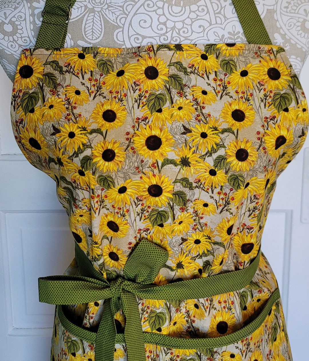 Women's Apron, Sunflower Apron, Farmhouse Apron, Fall Apron, Ladies ...