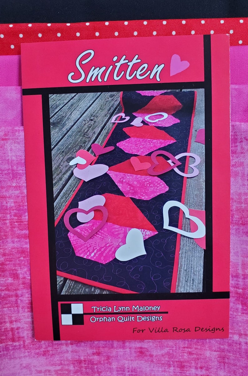 Villa Rosa's Smitten Quilt Kit in Pinks and Black for Valentine's Table ...
