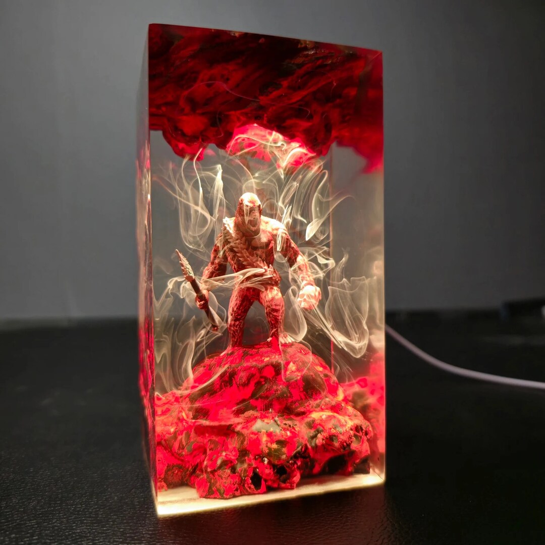 Scar King Figure, Scar King Lamp, Diorama Monster, the New Em.pire ...