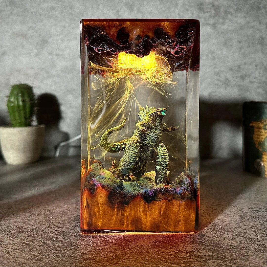 Godzilla Monster Resin Lamp,custom Epoxy Resin Lamp, Desktop ...