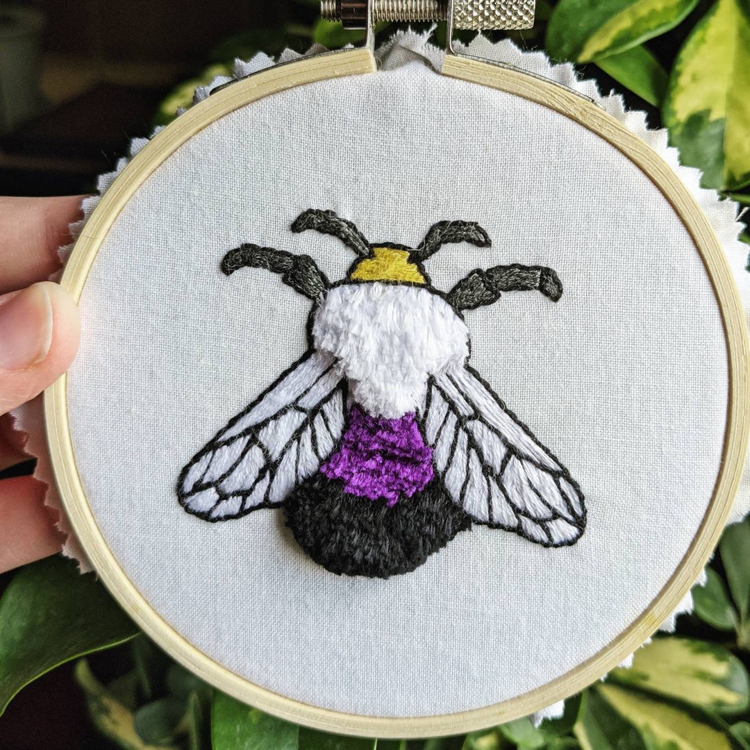 Non-binary Pride Flag Bumblebee Embroidery Wall Hanging, 4inch - Etsy
