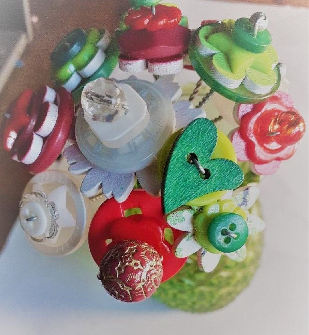 Button Table Decoration Wales Flag Button Bouquet St David Day Flowers ...