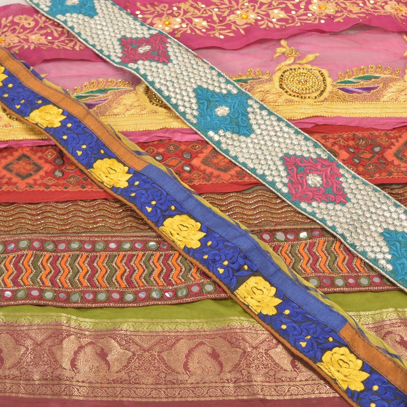 Sari Borders - Etsy