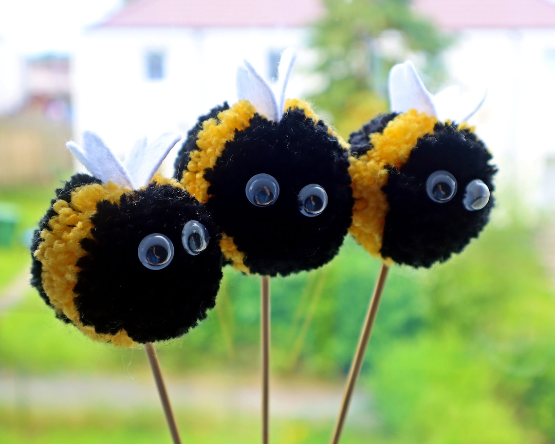 Bee Pom Poms Pom Pom Bee Bouquets Plant Pot Decorations - Etsy