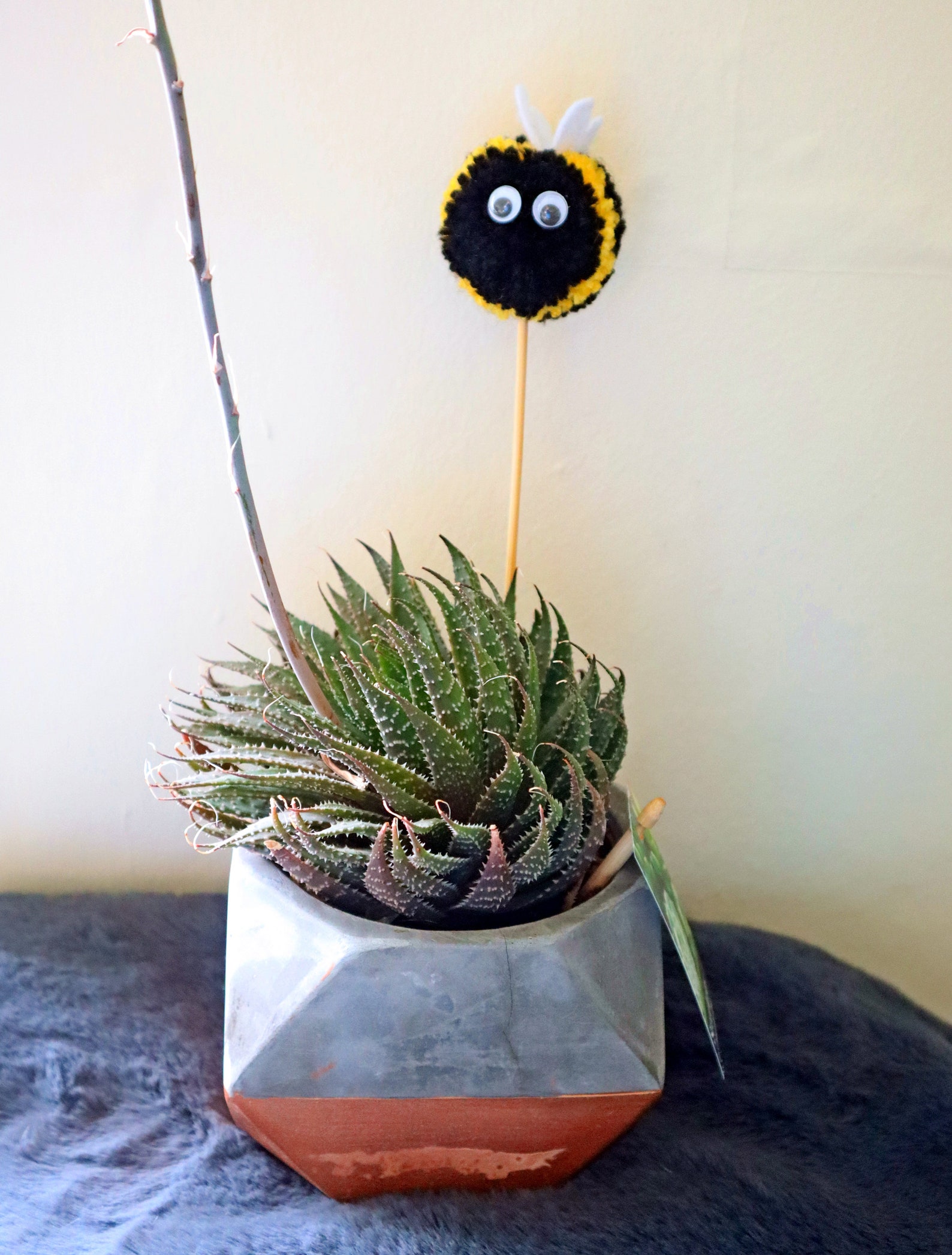 Bee Pom Poms Pom Pom Bee Bouquets Plant Pot Decorations - Etsy