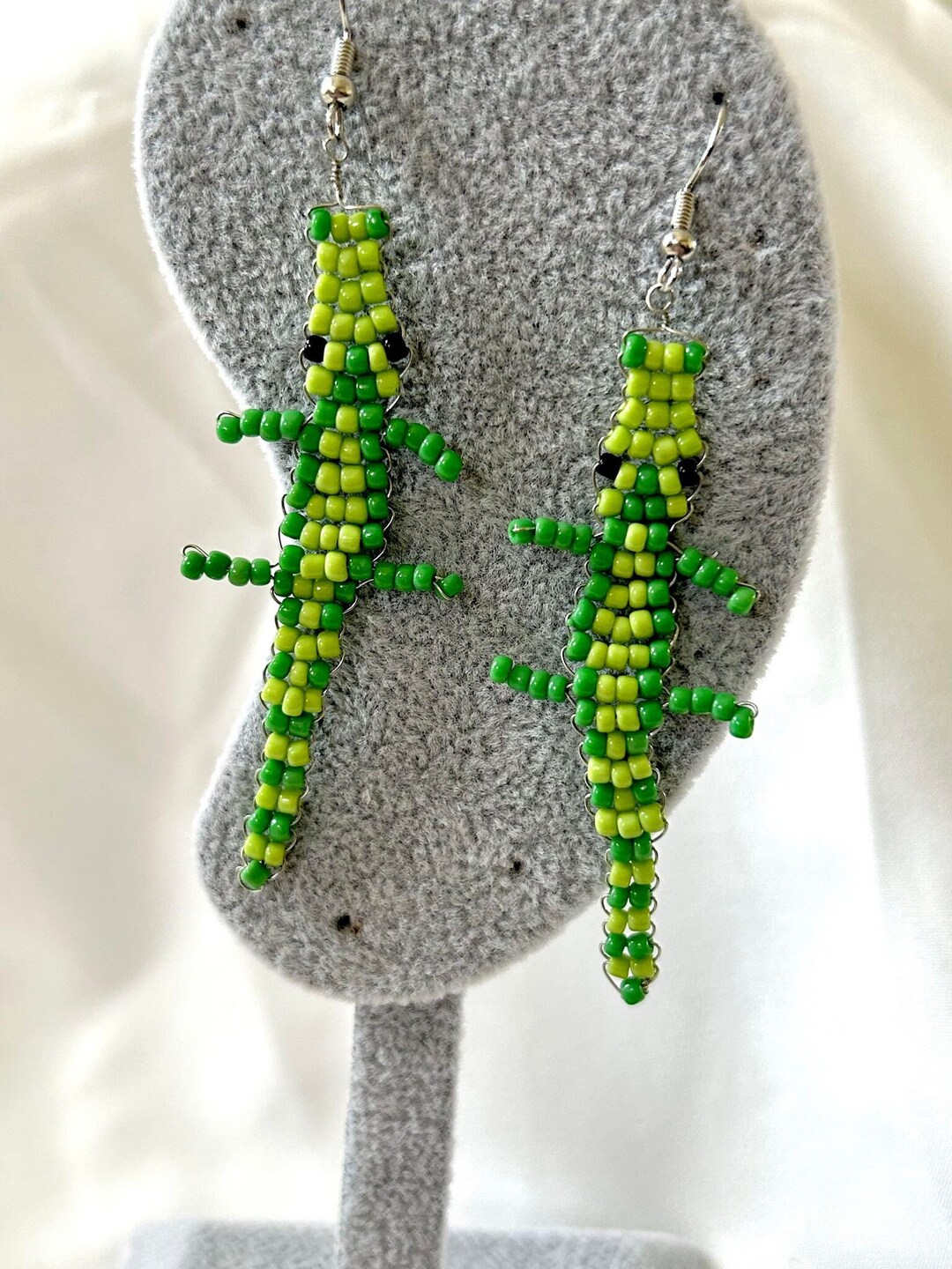 Handmade Alligator/ Crocodile Dangly Seed Bead Animal Hook - Etsy