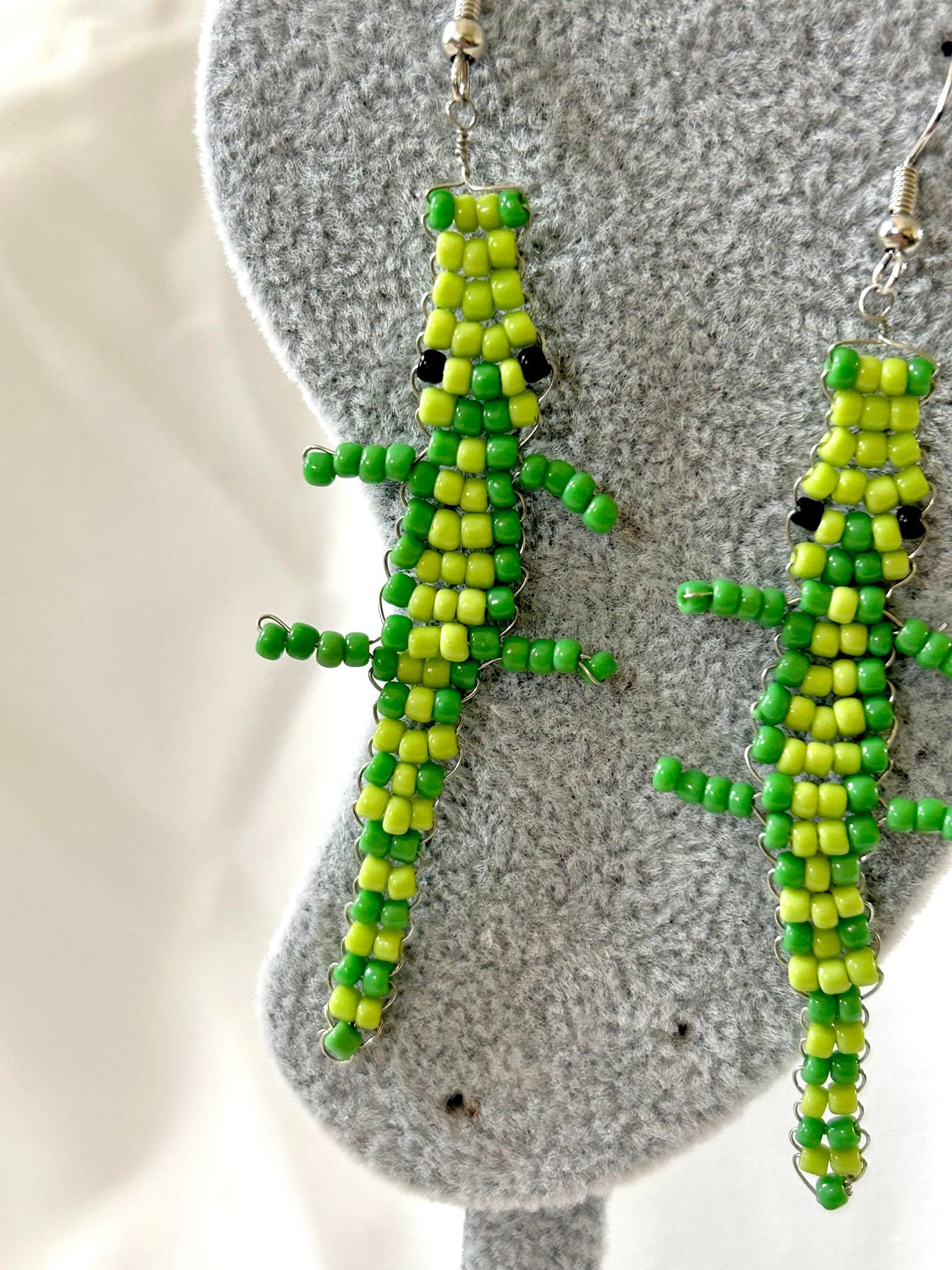 Handmade Alligator/ Crocodile Dangly Seed Bead Animal Hook - Etsy