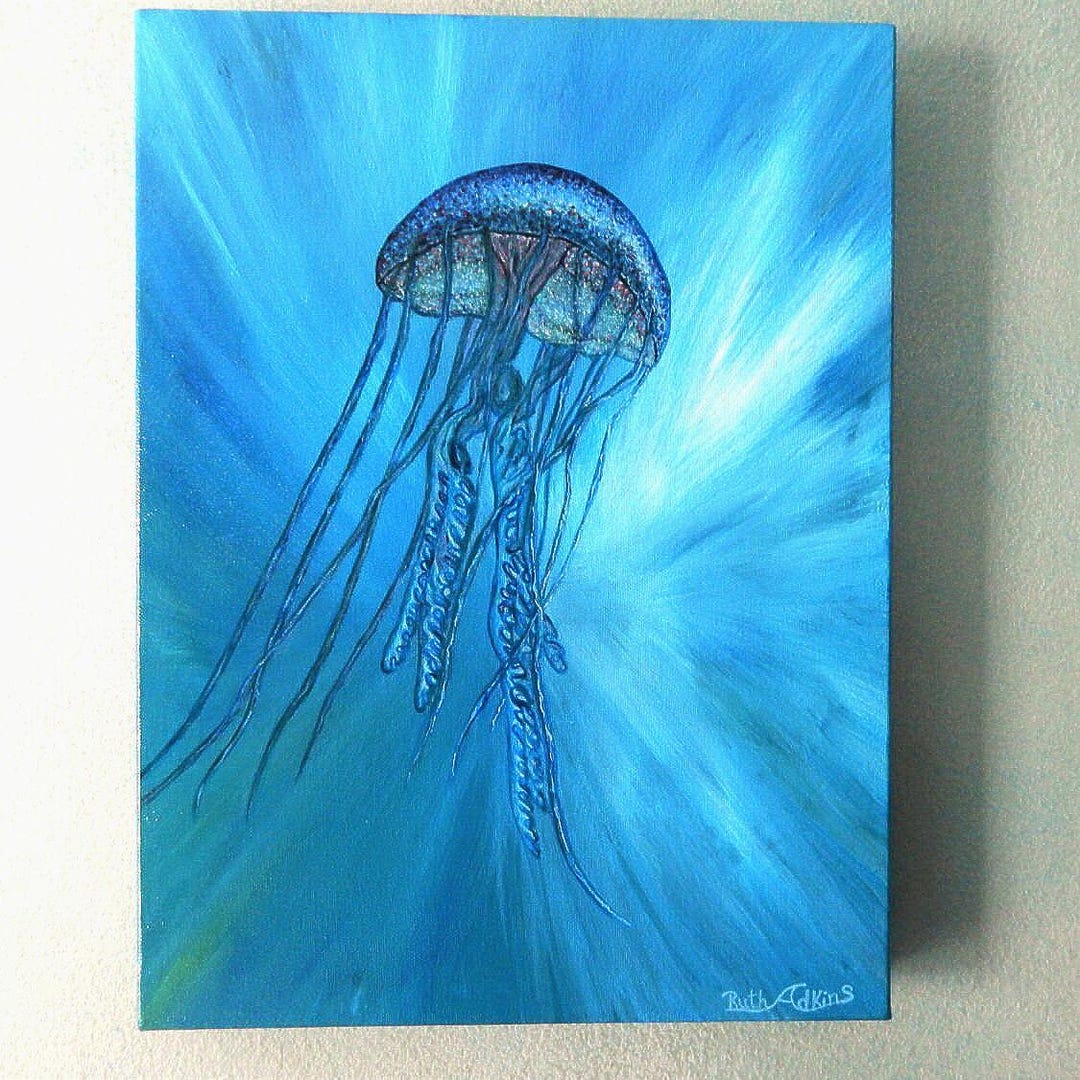 Jellyfish, Sea Life, Ocean Animal, Blue Water, Sunlite Water. - Etsy