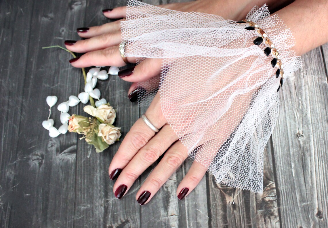 White Bridal Cuff Tulle Wedding Cuff Wedding Accessories - Etsy