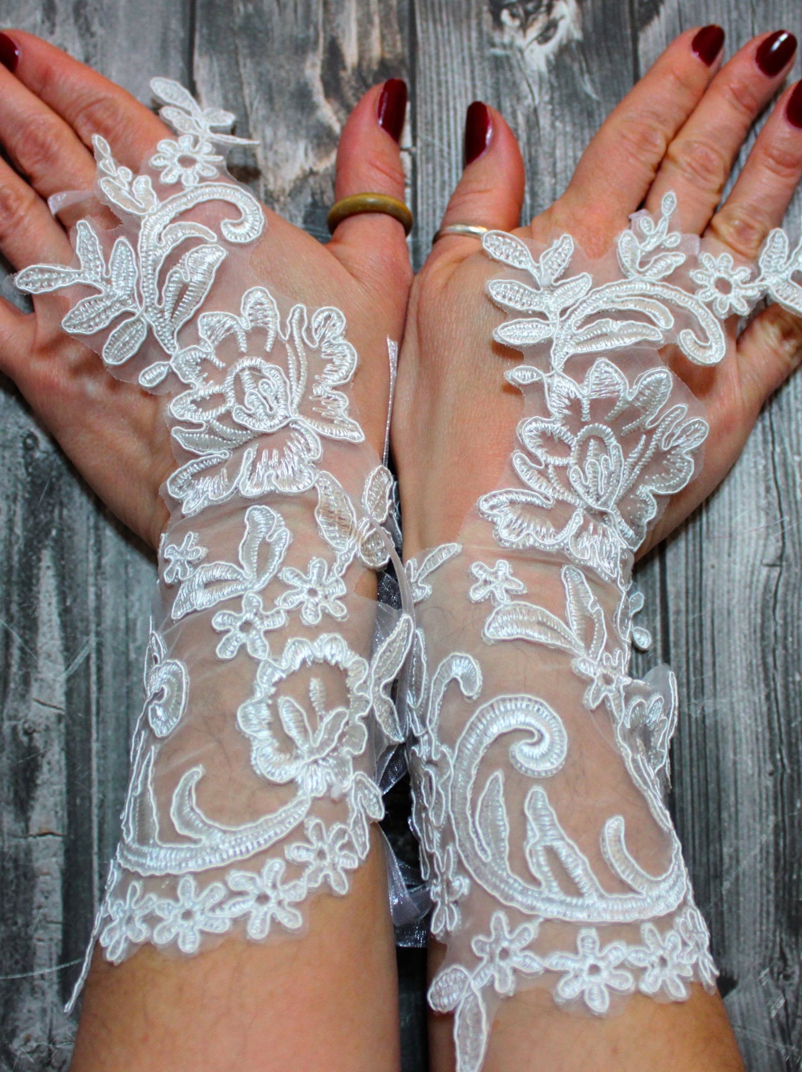 Bridal Lace Gloves, White Elegant Wedding Gloves, Fingerless French ...