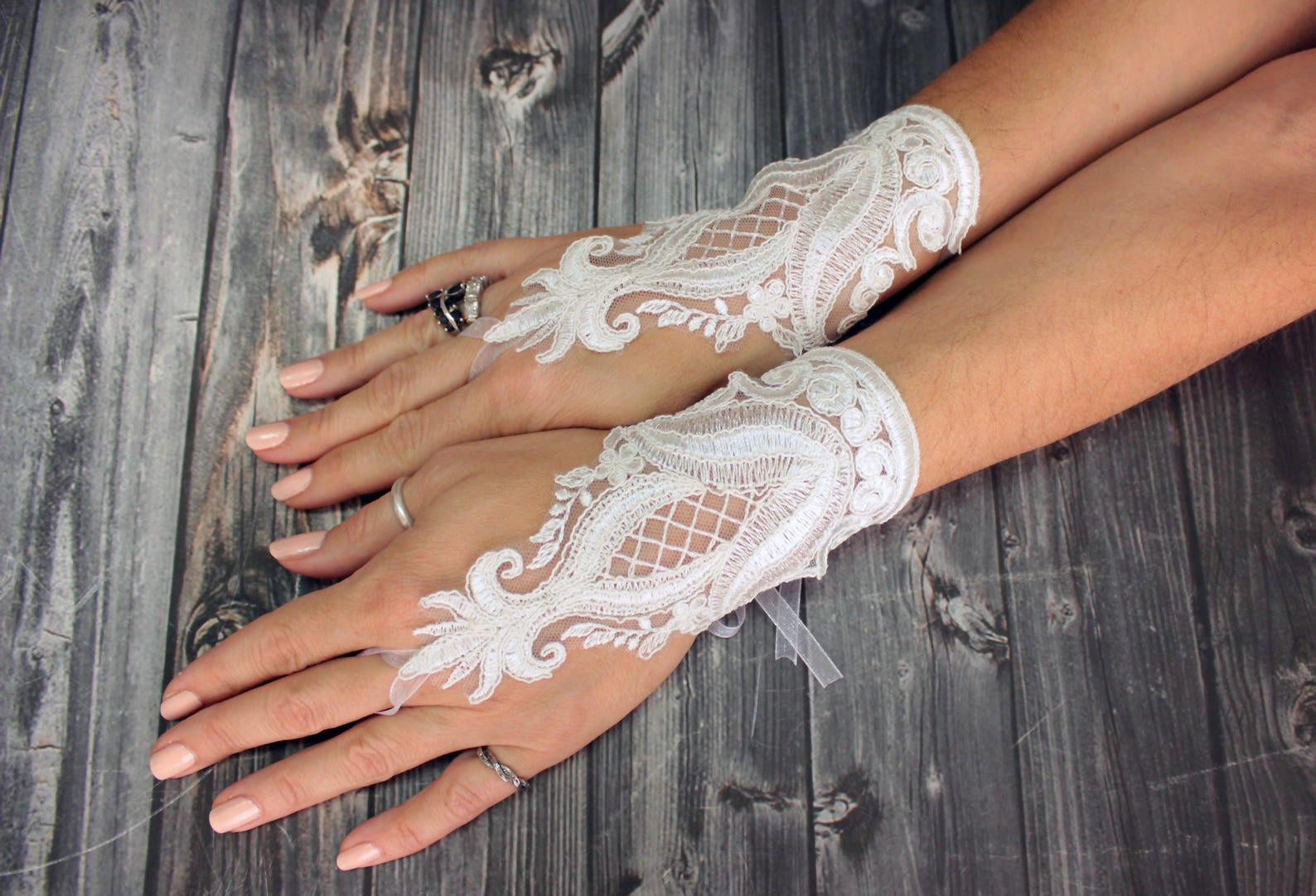 White Lace Bridal Wedding Gloves, Short Bridal Gloves, Fingerless Lace ...