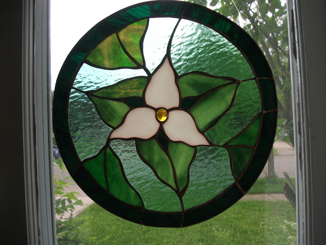 Stained Glass Trillium, Custom Ordered Flower Designs Available - Etsy