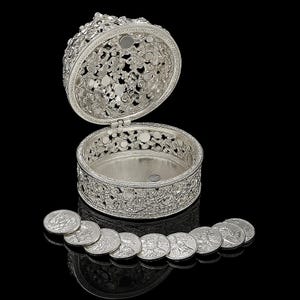 Wedding Arras, Elegant Silver Crown Wedding Arras With 13 Coins Set ...