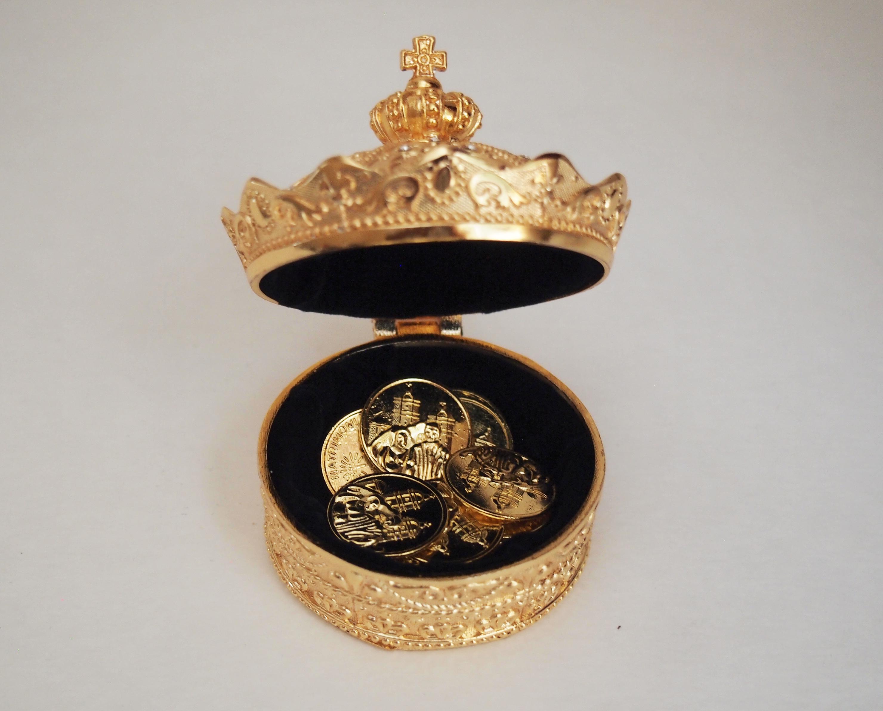 Wedding Arras, Elegant Gold Crown Wedding Arras With 13 Coins Set ...