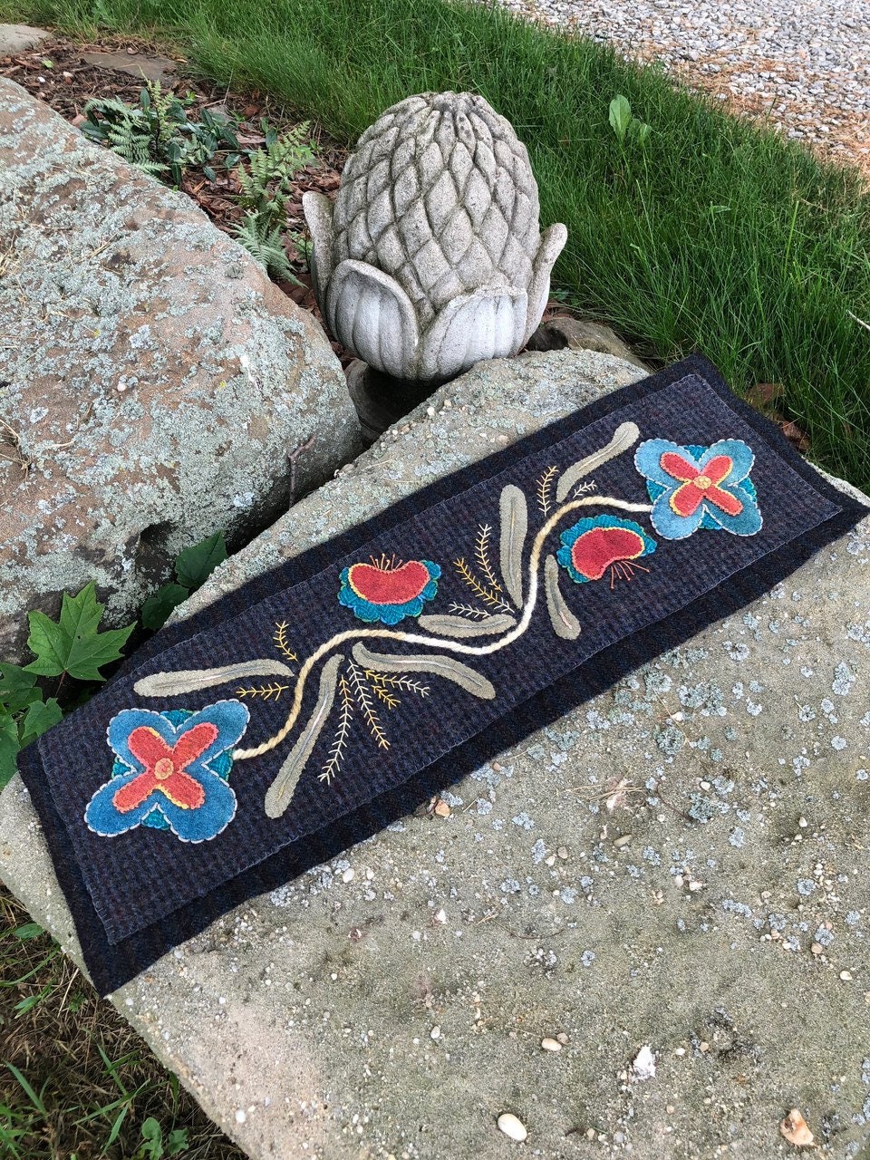 Meadow Runner- Applique Pattern - Etsy