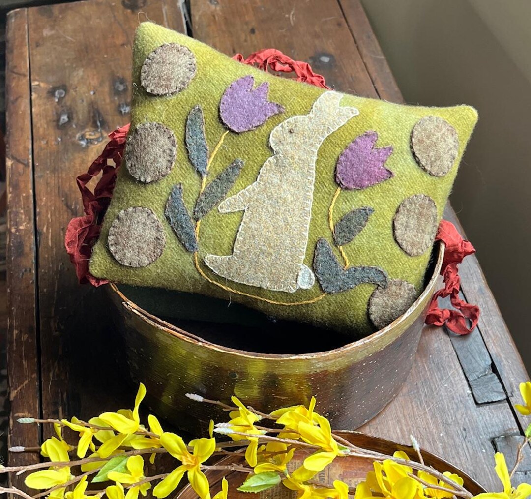 Little Brown Rabbit - Wool Applique Paper Pattern - Etsy