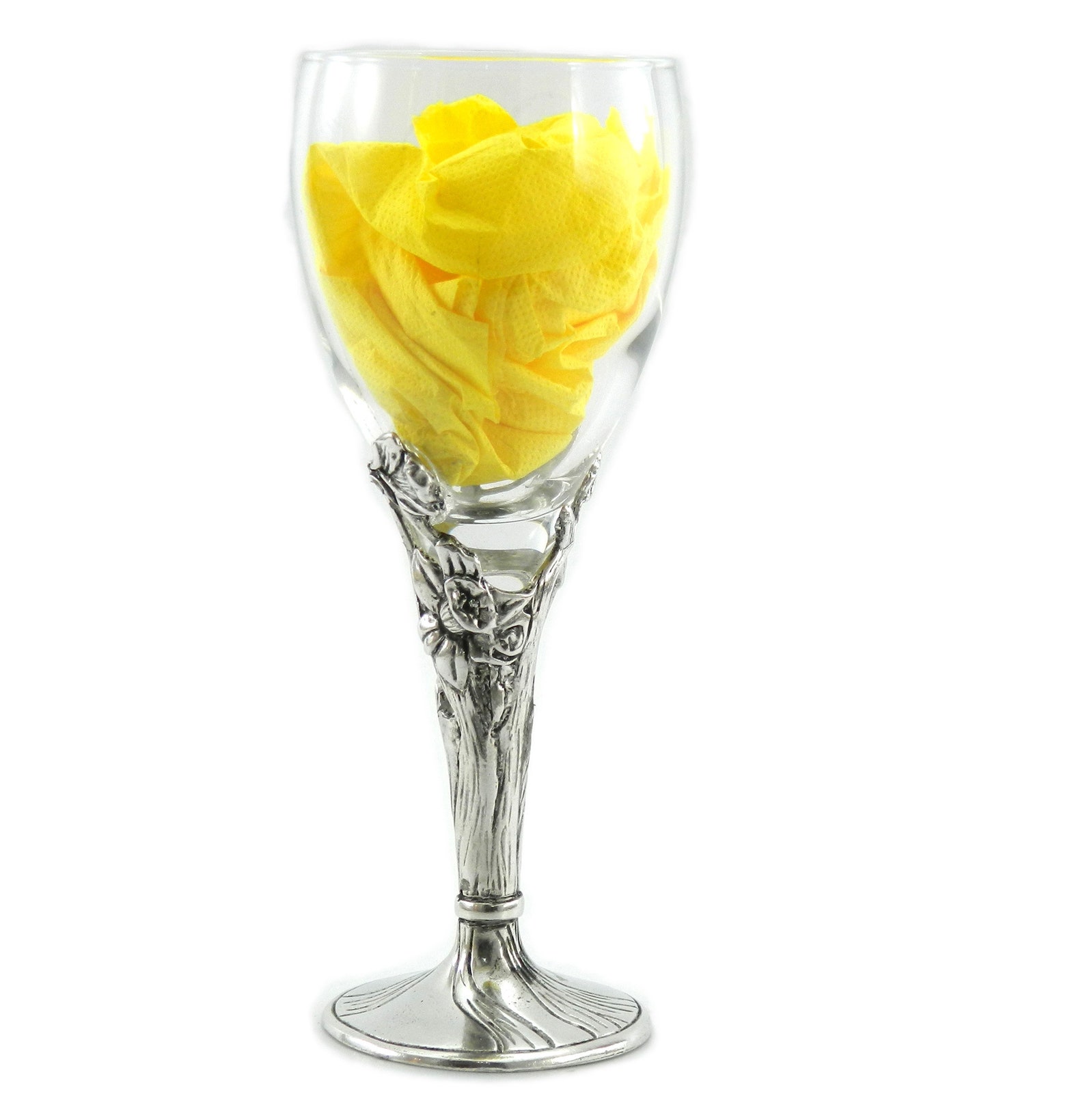 Elegant and Classy Glass Goblet, Gives a Touch of Chic to Your Table ...