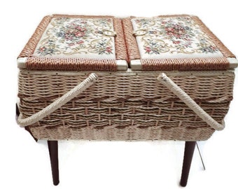 Vintage sewing box | Etsy