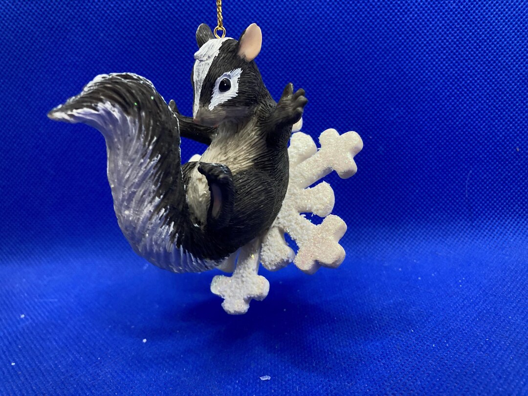 Charming Tails Figurine, Stewart Snowflake Sled in Original Box - Etsy