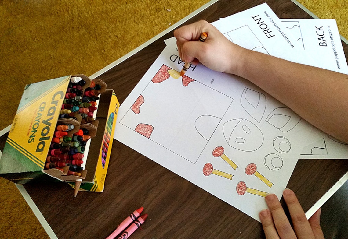 Giraffe Paper Bag Puppet - Black & White for Coloring - Printable Kid's ...