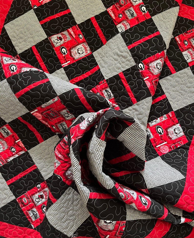 University of Georgia Collegiate Quilt - Etsy