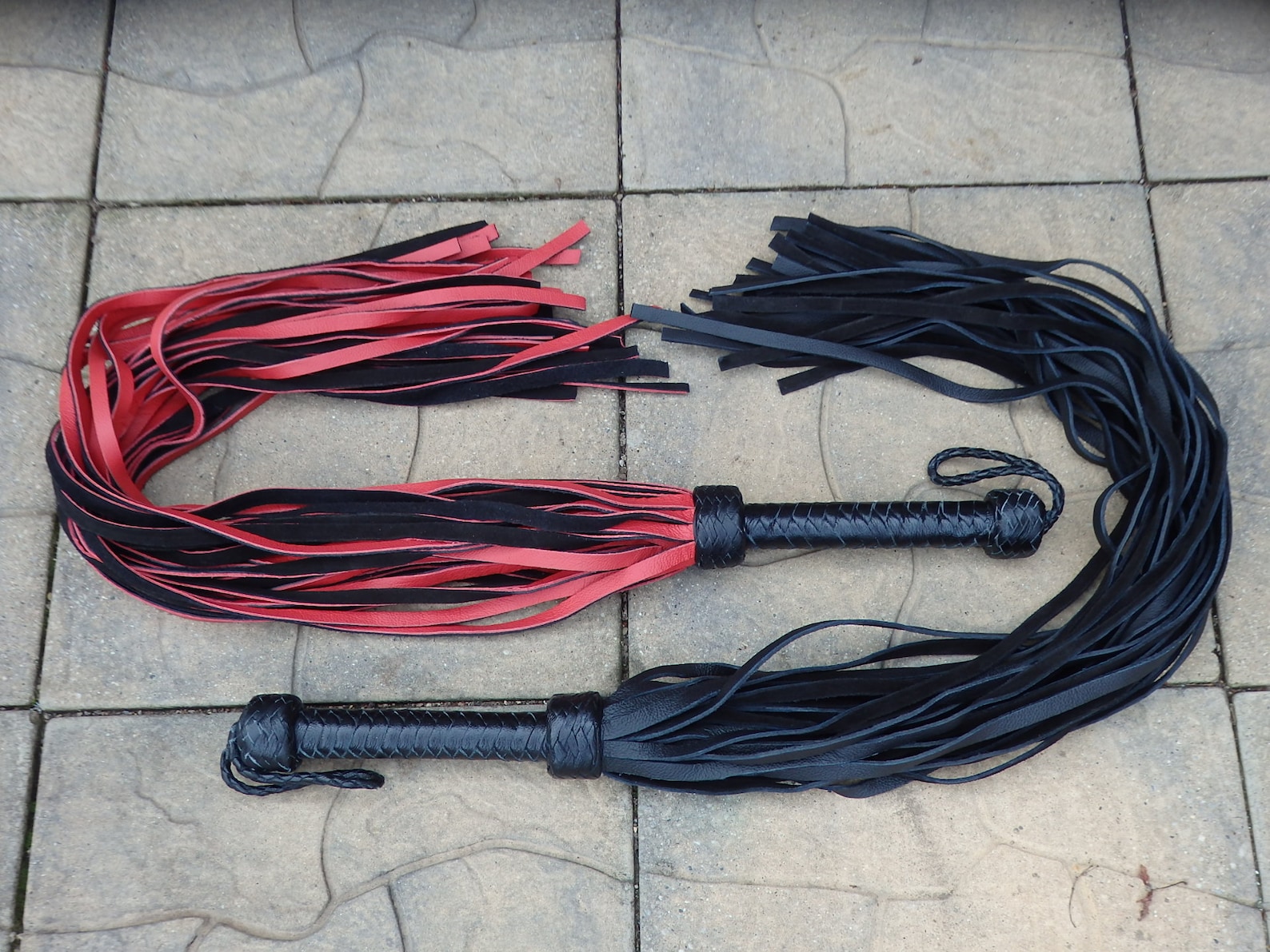 HEAVY LONG THUDDY Grain Leather Flogger 36 Rugged Tails Falls - Etsy