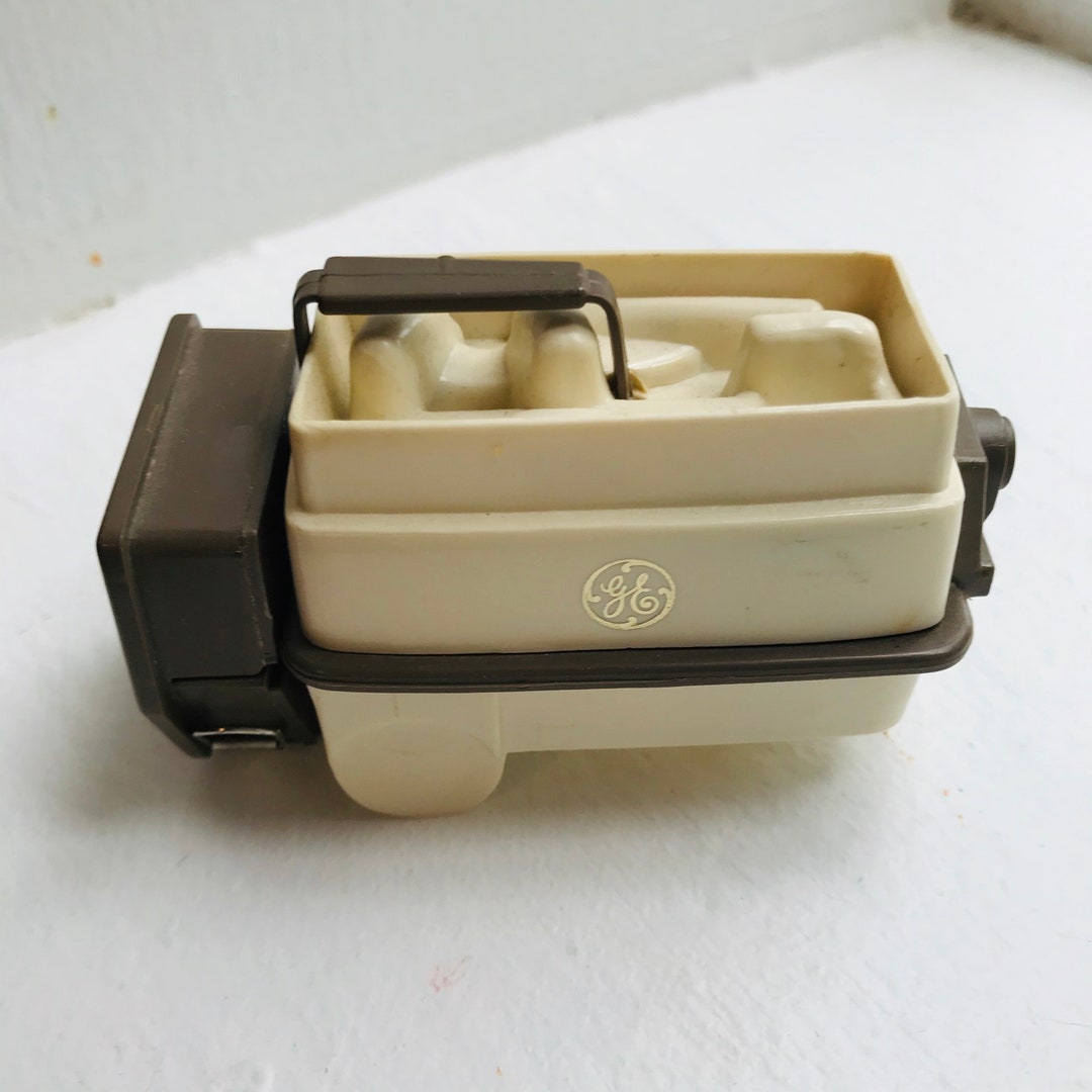 Vintage Sewing Notions 1950's GE Canister Vacuum With Tape Measure ...