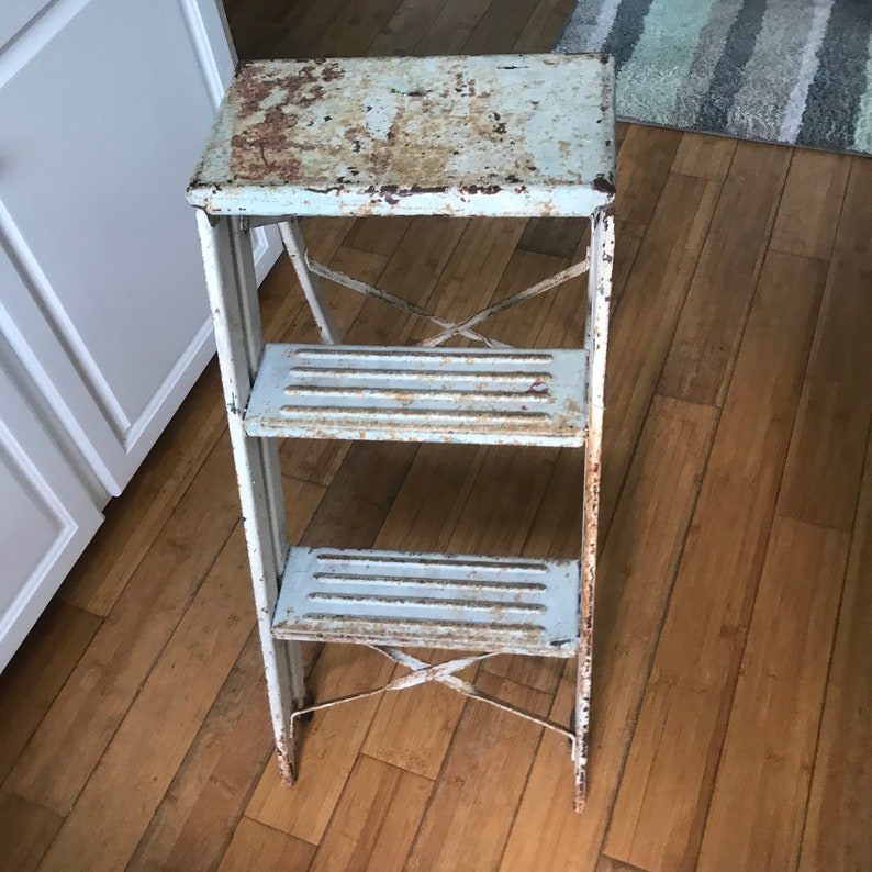 Antique Farmhouse Step Stool Ladder Metal Legs and Steps - Etsy