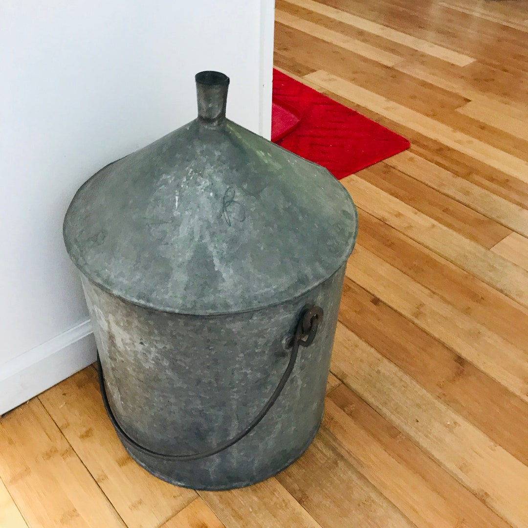 Large Farmhouse Galvanized Storage Can Oil Water Collectible Display 5 ...